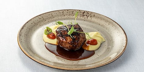 Cocktail Bar Waikiki | Vintage 1901 at Moana Surfrider